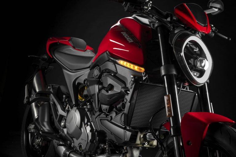 Ducati Monster 937 (2021+, 937 cc, inc. Plus) Maintenance